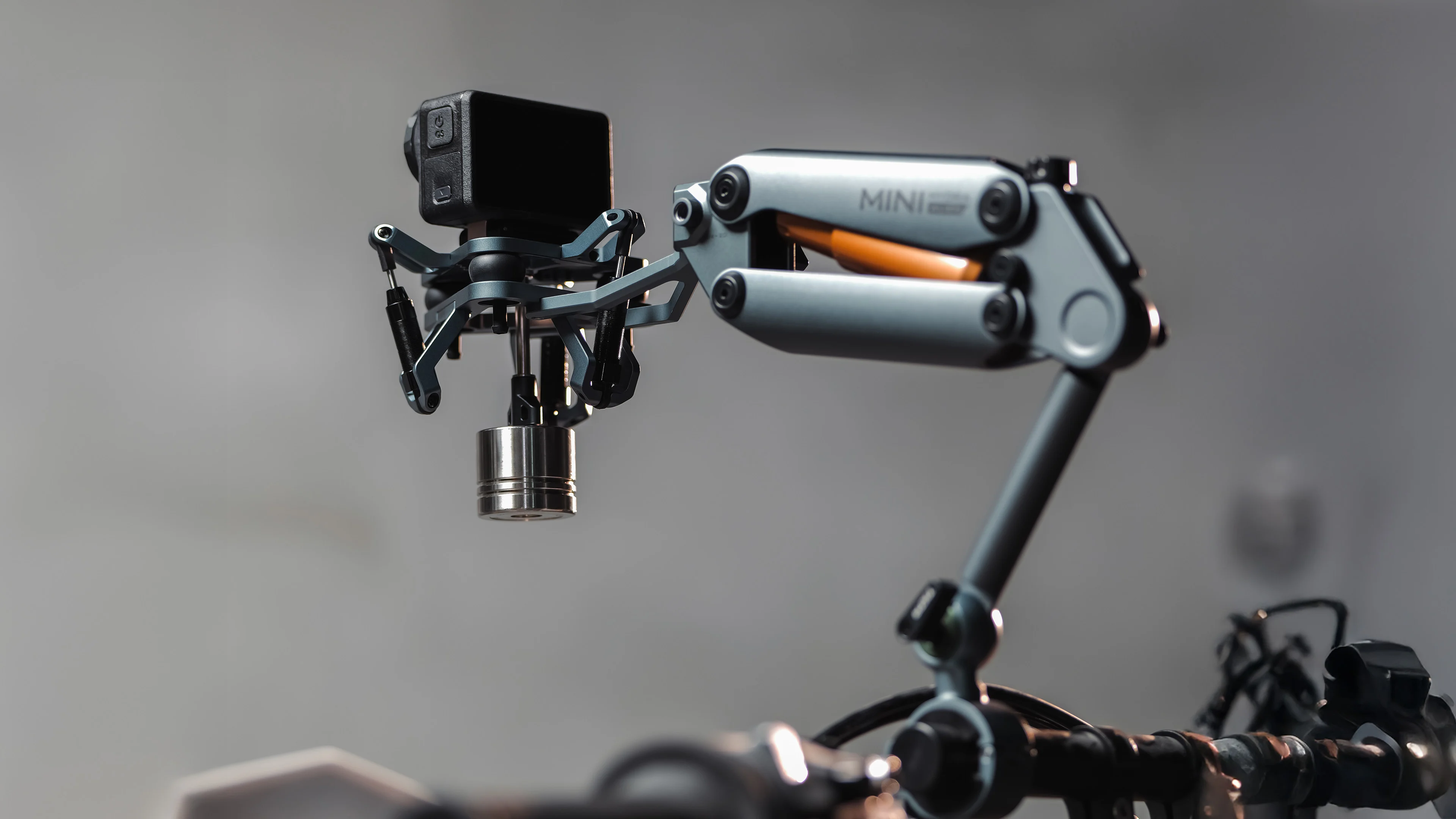 Shock Absorbing Head for Hydra Alien Mini (Universal) – Titanium Grey ...